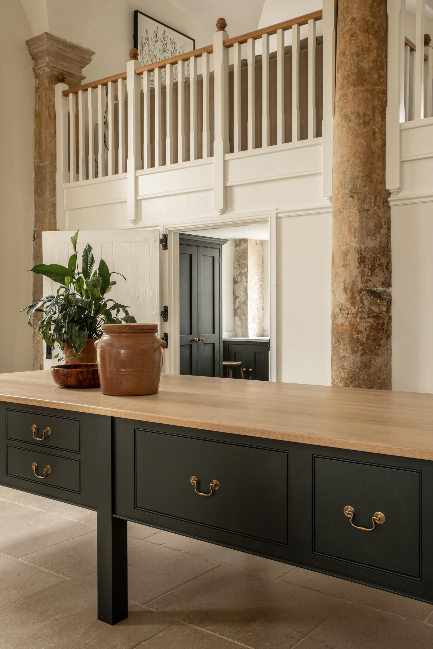 The Cotswold Effect: Bringing English Country Style into Modern Spaces ...
